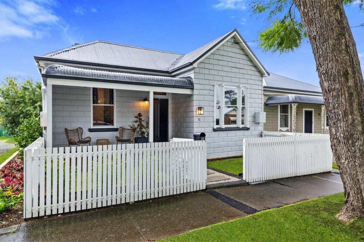 Lorn Suburb Profile, Property Market & Rental Prices - Leah Jay